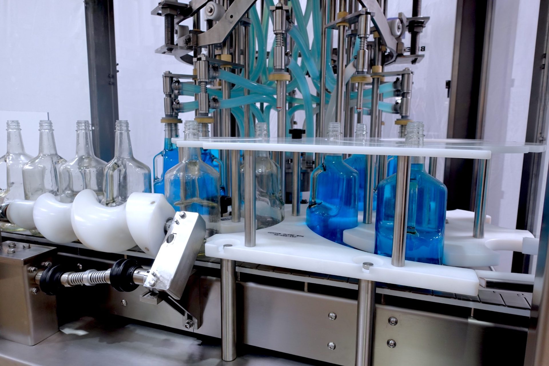 ROF-52 | Rotary Overflow Filler | Automatic Bottle Filling Machine