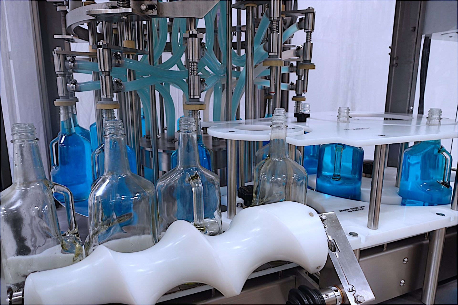 ROF-64 | Rotary Overflow Filling Machine | Accutek